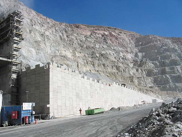 VSoL® Retained Earth Walls | VSL